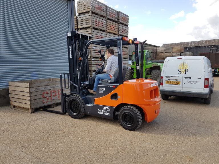 How to use forklifts when stacking goods Vertically. - Fork Truck Direct