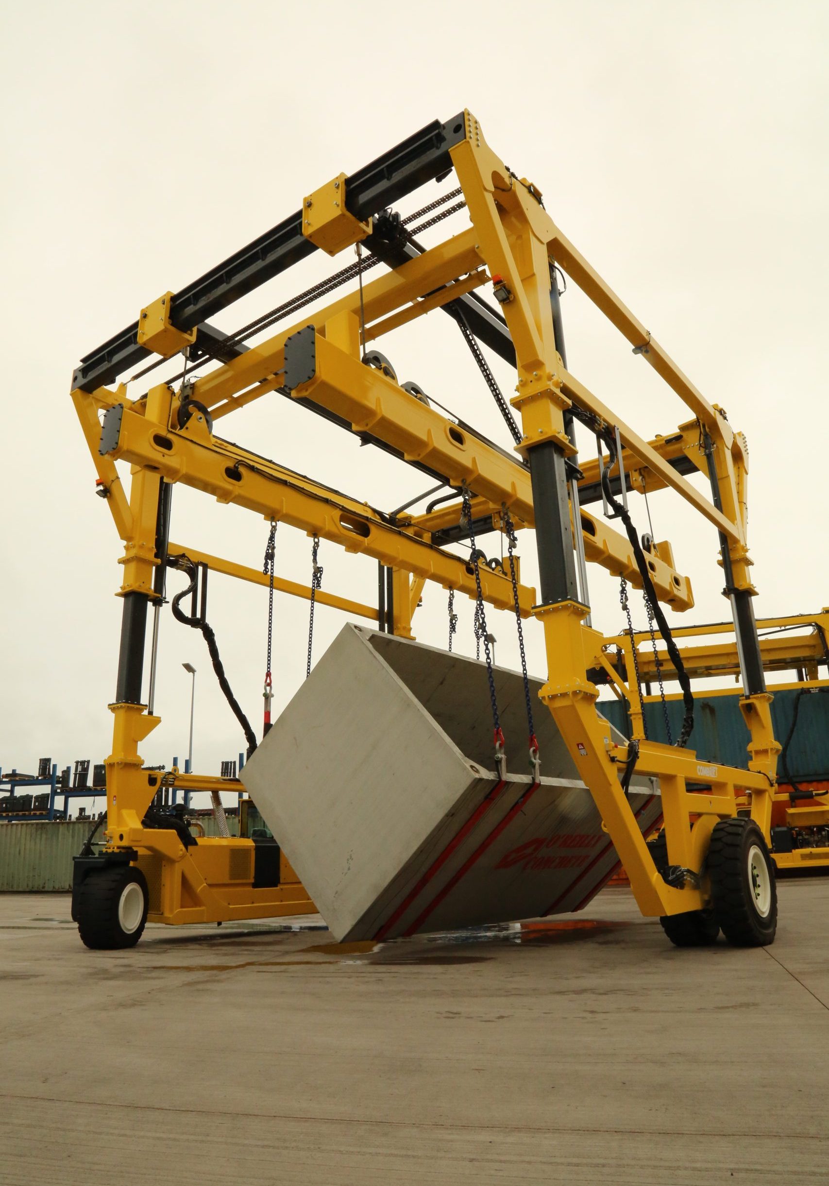 Combilift Straddle Carrier - Container Handling Solutions